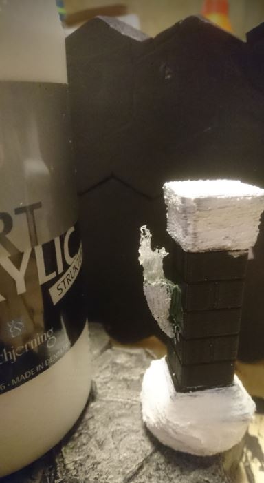 Brick columns with torch – Crafts and Creations